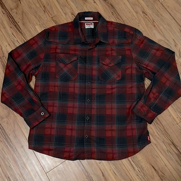 Wrangler | Shirts | Mens Wrangler Button Down | Poshmark